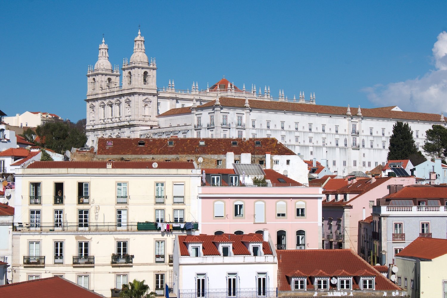 Top 14 Lisbon Travel Tips